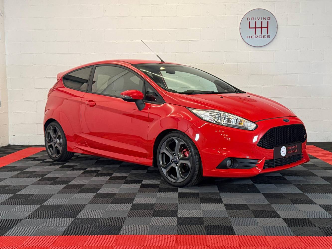 Ford Fiesta ST-2 - Driving Heroes