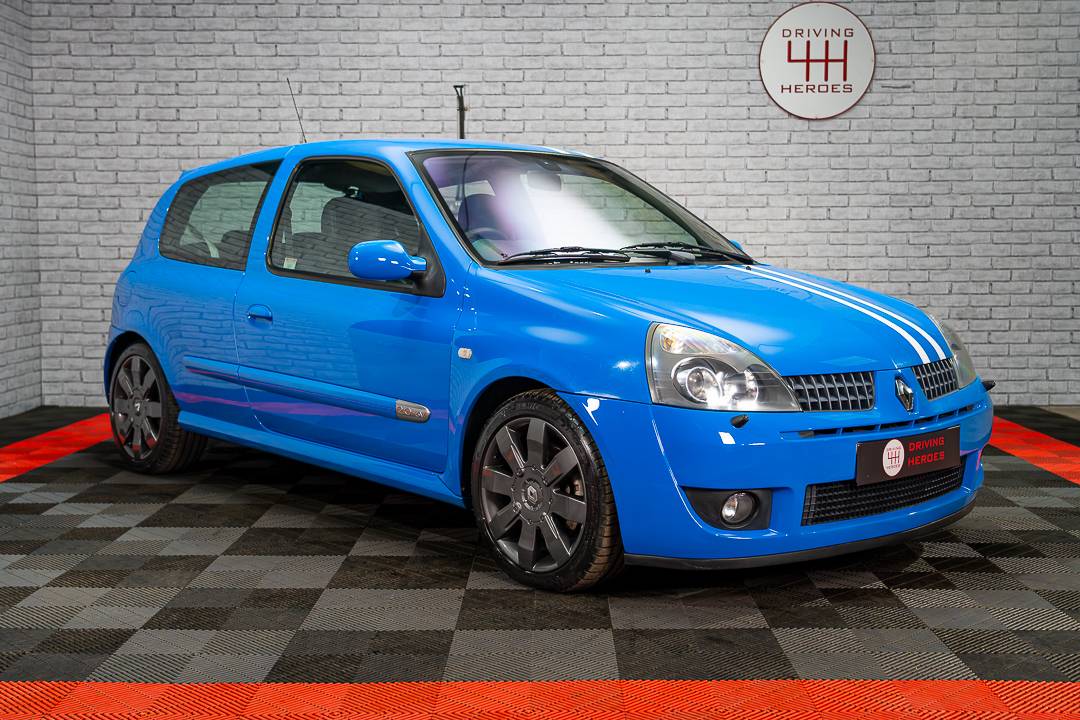 Renault Clio 182 - Driving Heroes